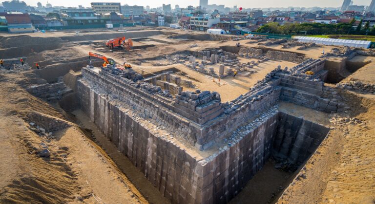 古都で発見された巨大遺構が失われた文明の存在を示唆する - APF